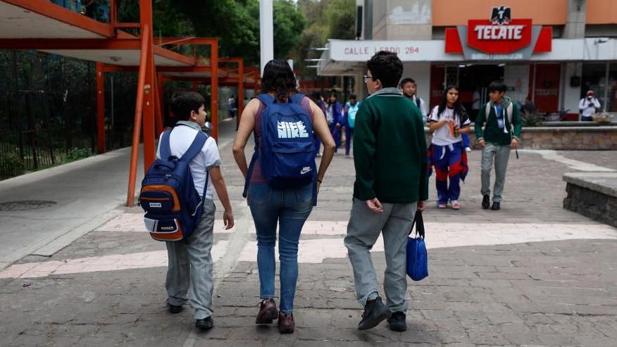 Mexico reverses early school closure plan before World Cup