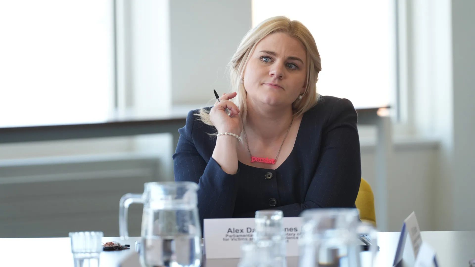 Demissões sucessivas no governo de Starmer: (outra) ministra demite-se