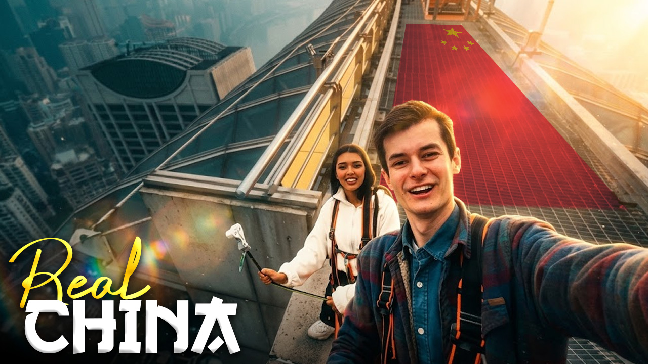 Real China experience: Chongqing skywalk, culture and street life
