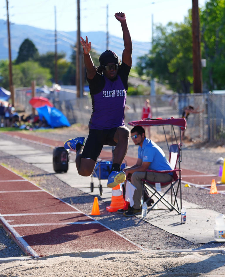 Cast your vote for Champion Chevrolet Boys Athlete of the Week!