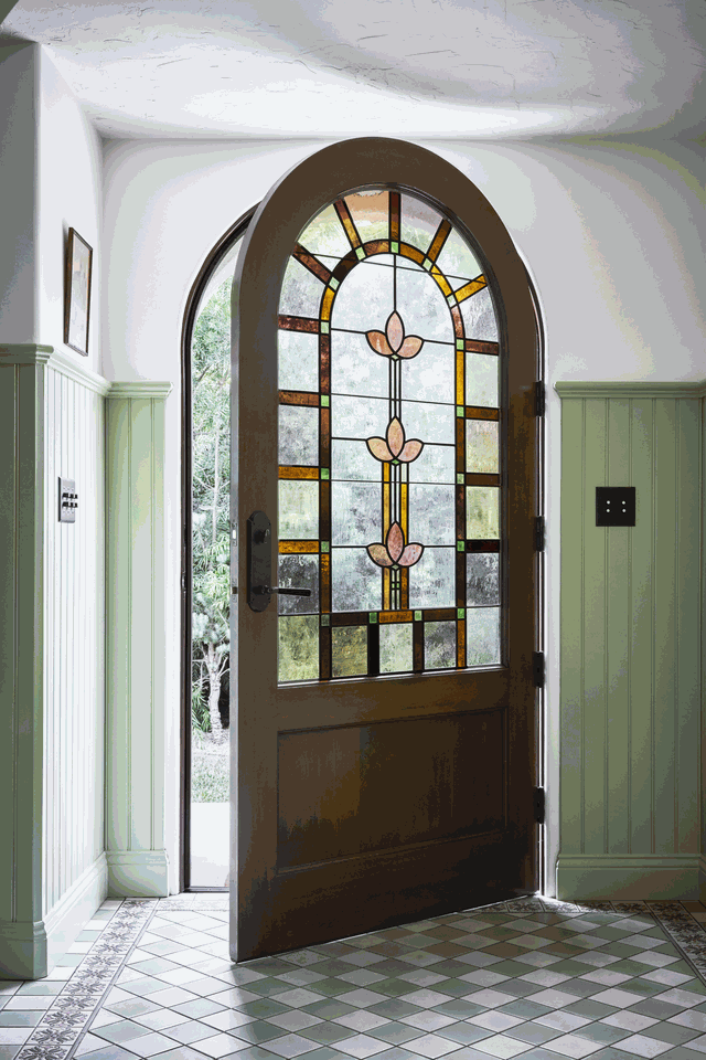 Designers say stained glass is back—here’s how to make this vintage ...