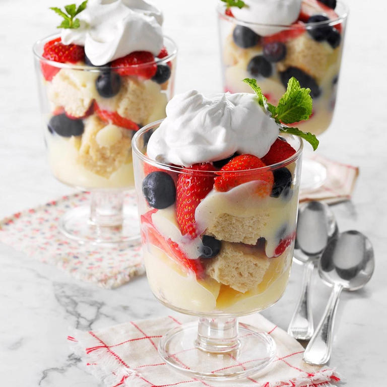 Mixed berry shortcake