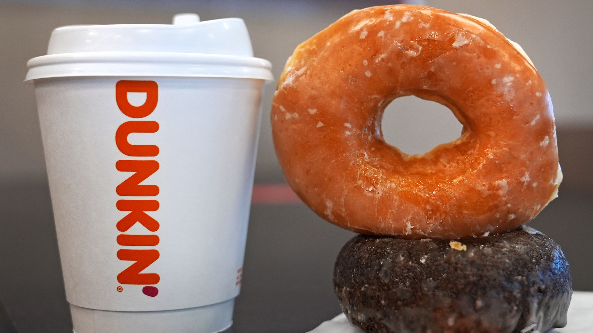Dunkin' to make Canadian comeback