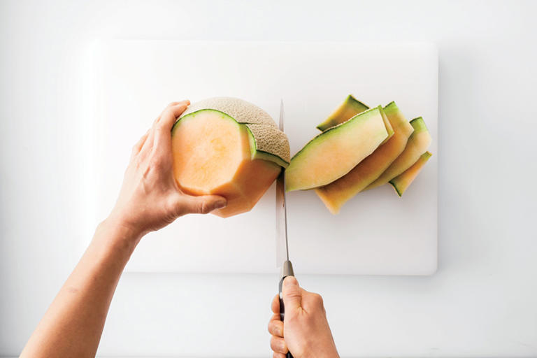 How to cut a cantaloupe without making a mess