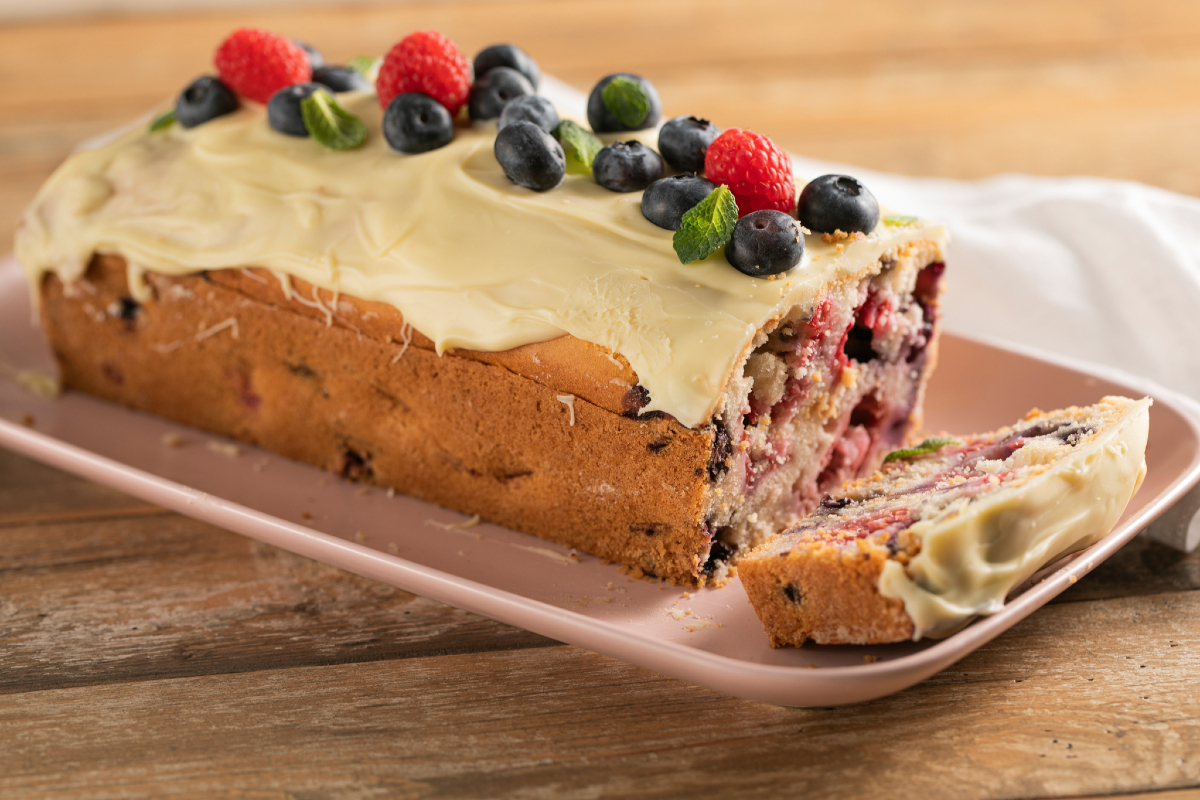 Vegan blueberry and raspberry loaf cake
