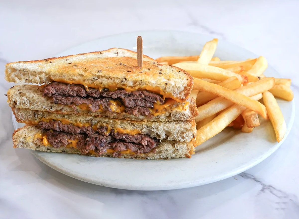 The definitive guide to America’s best chain patty melts