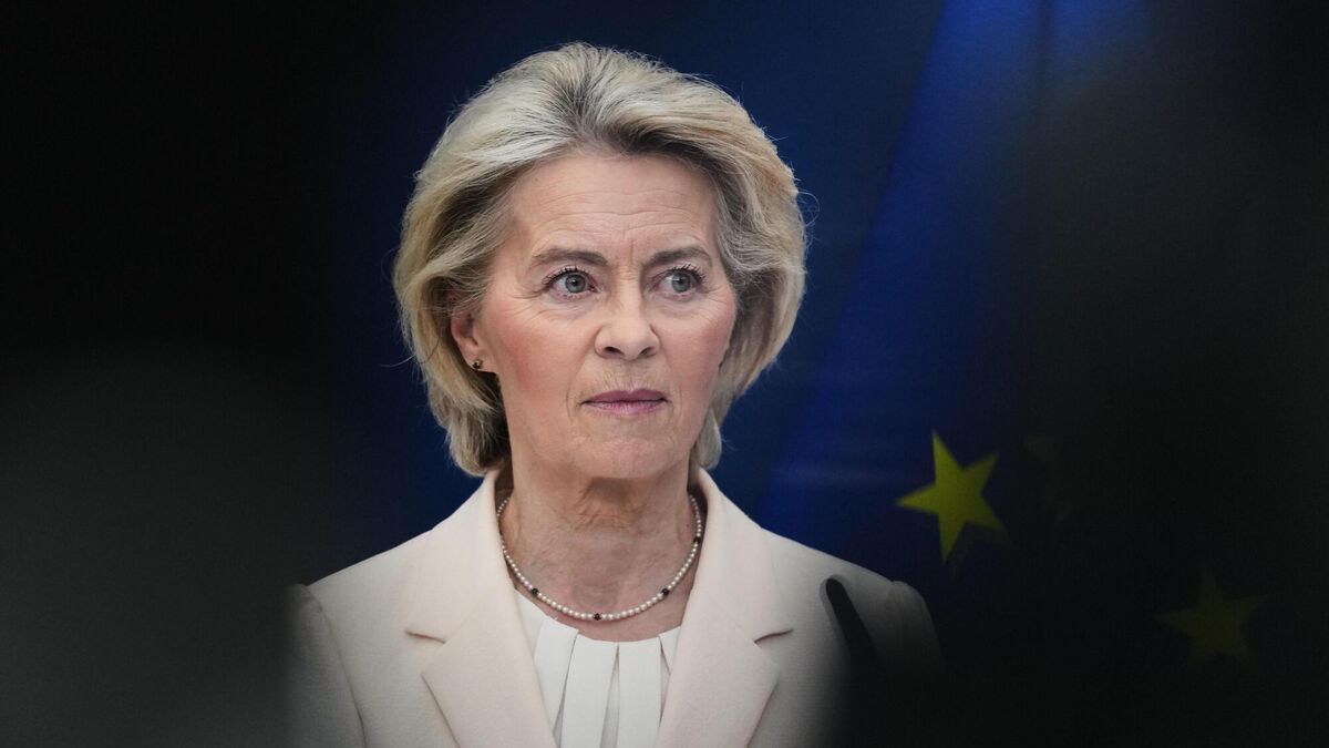 EU chief turns up heat on social media's 'addictive' design