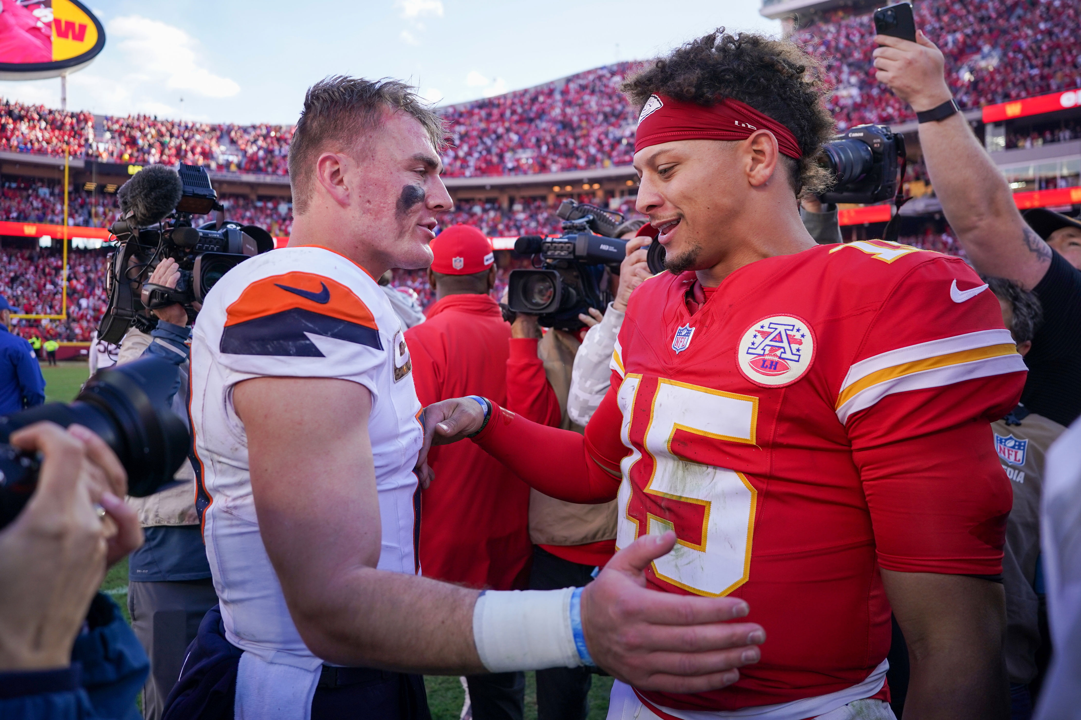 Joe Buck announces AFC West showdown as NFL’s Monday Night Football opener