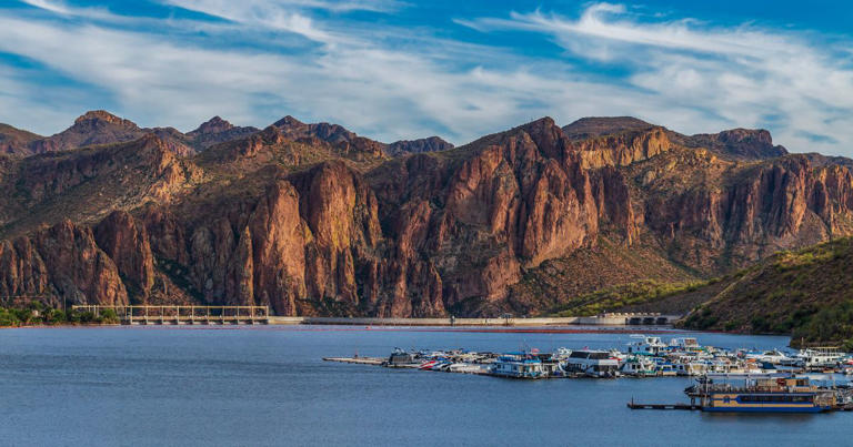 This sunset wine cruise in Arizona is a relaxing hidden gem