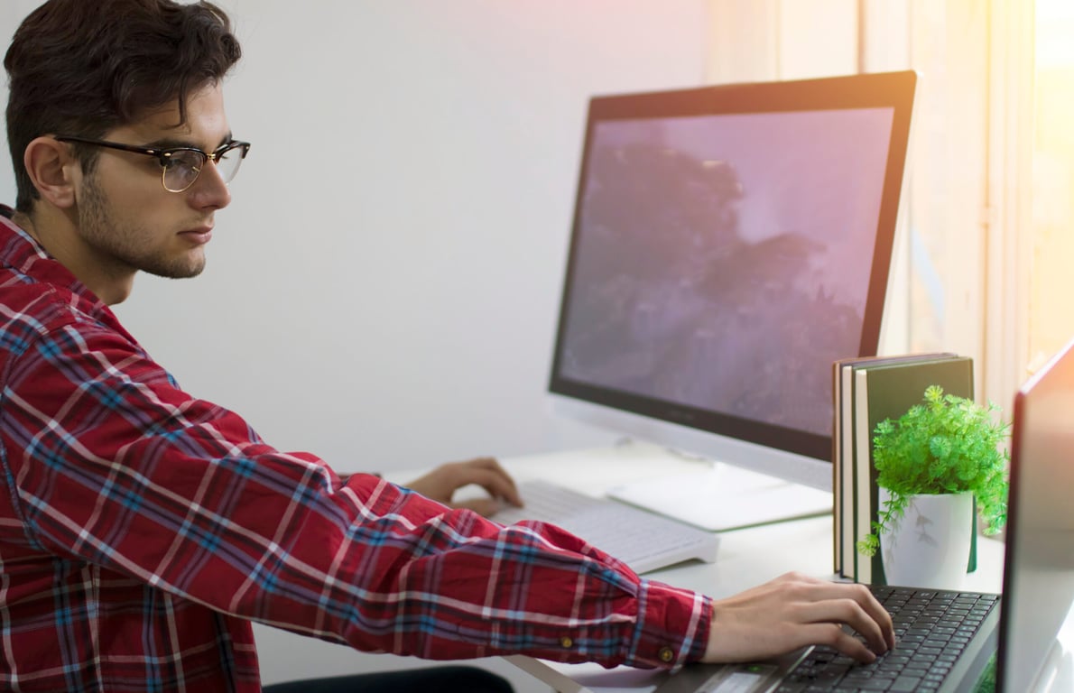 25 easy jobs you can do from the comfort of home