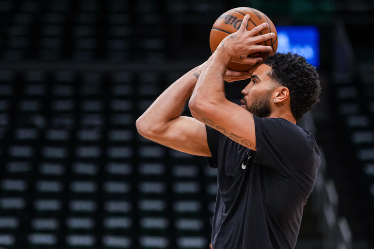 Boston Celtics star Jayson Tatum reconnects with his elementary school ...