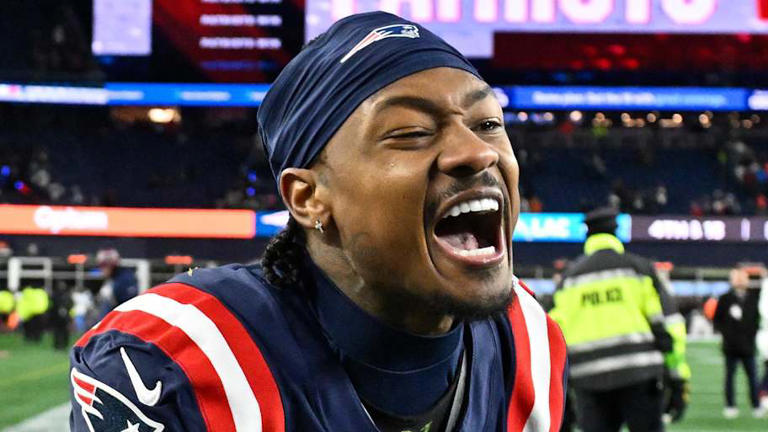 Sudden change of heart forces Patriots to take back message for Stefon ...