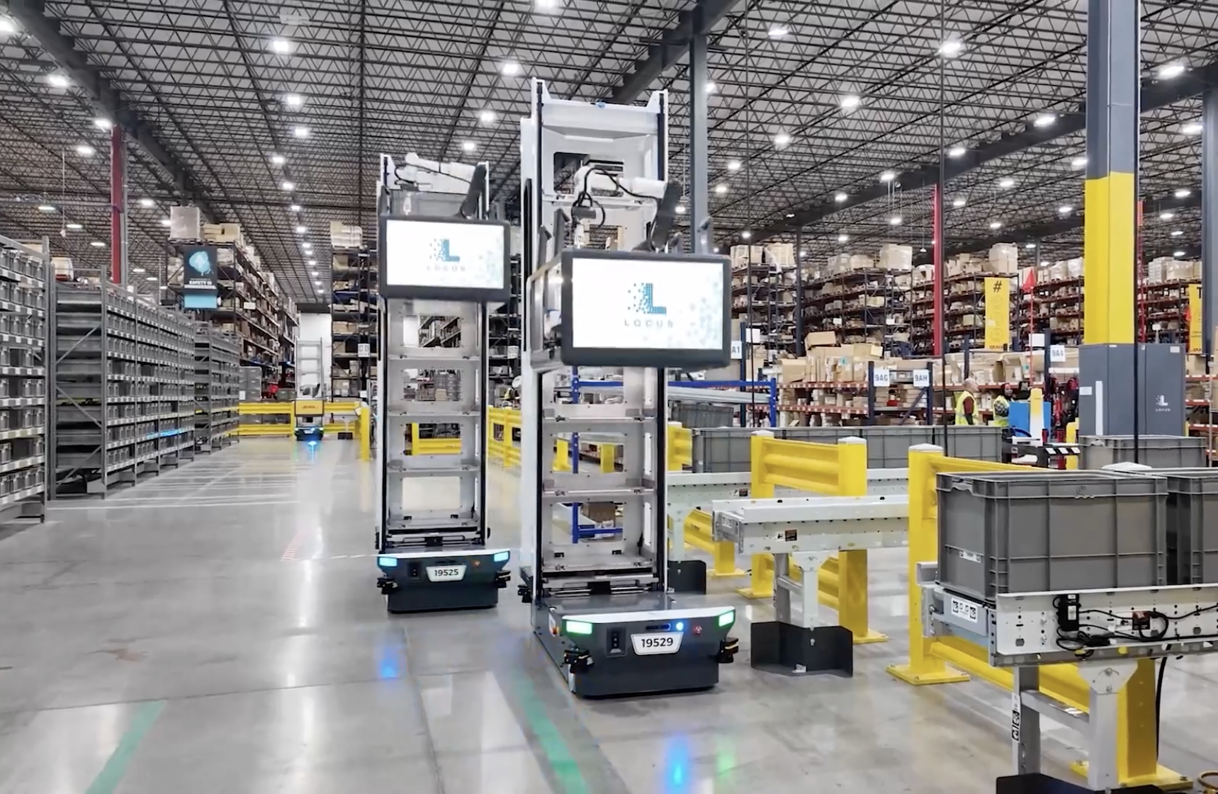 Locus Robotics brings the robot to the shelf with AI-powered array