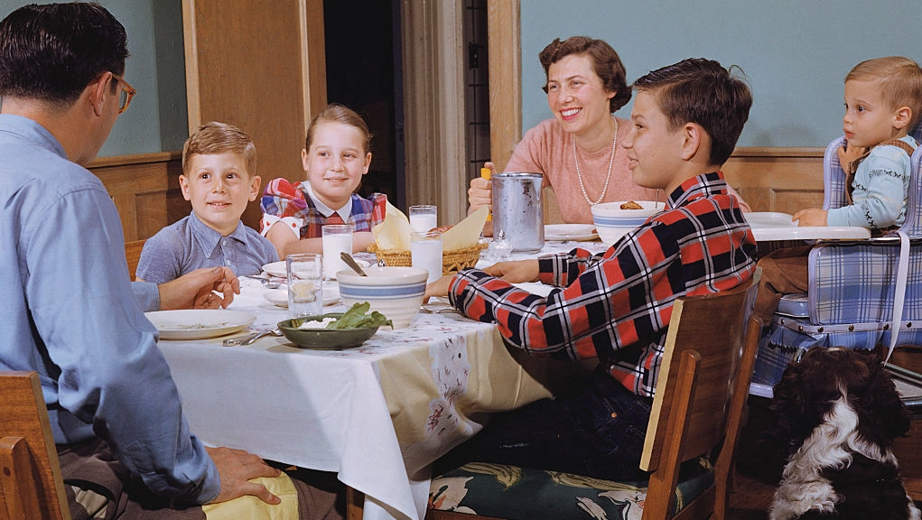 Experts warn erosion of family routines threatens child well-being