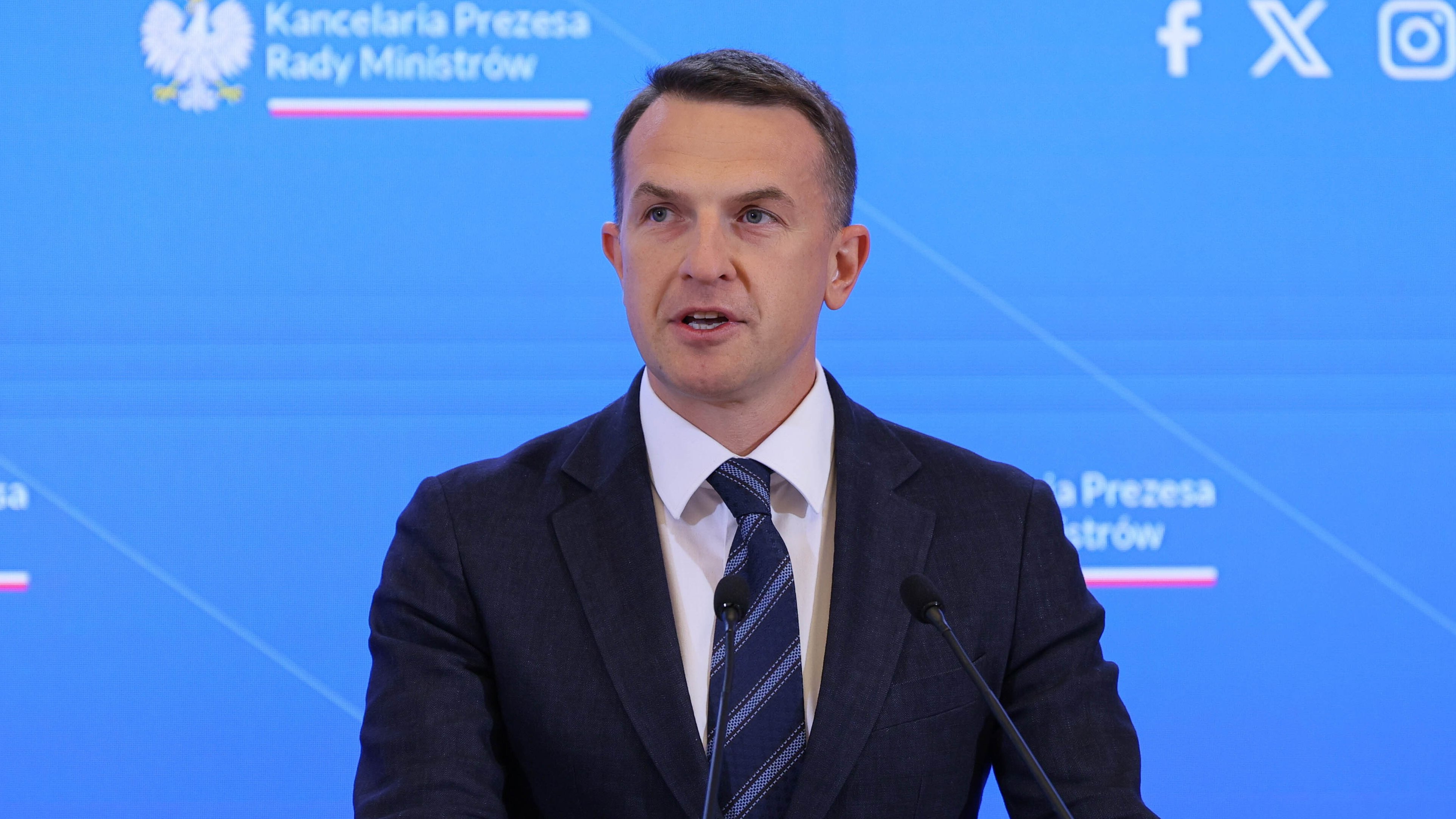 Rząd przyjął "lex szarlatan". Adam Szłapka tłumaczy