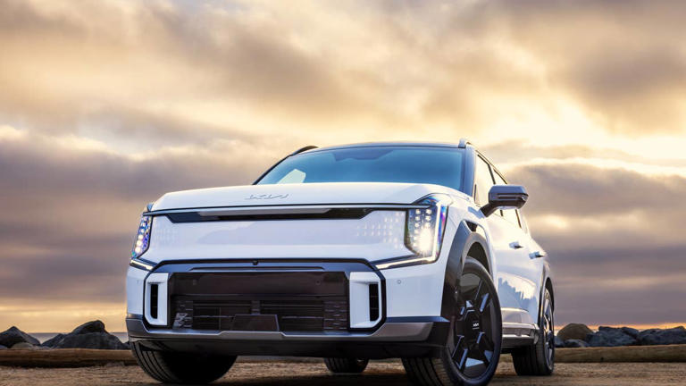 Kia rolls out enticing EV9 lease offers this May