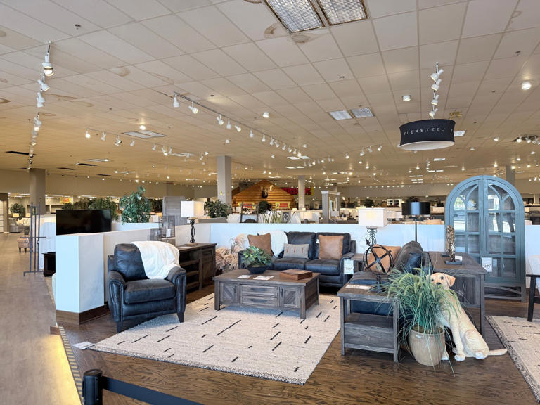 After 98 years, Rockford's Gustafson's Furniture & Mattress to close