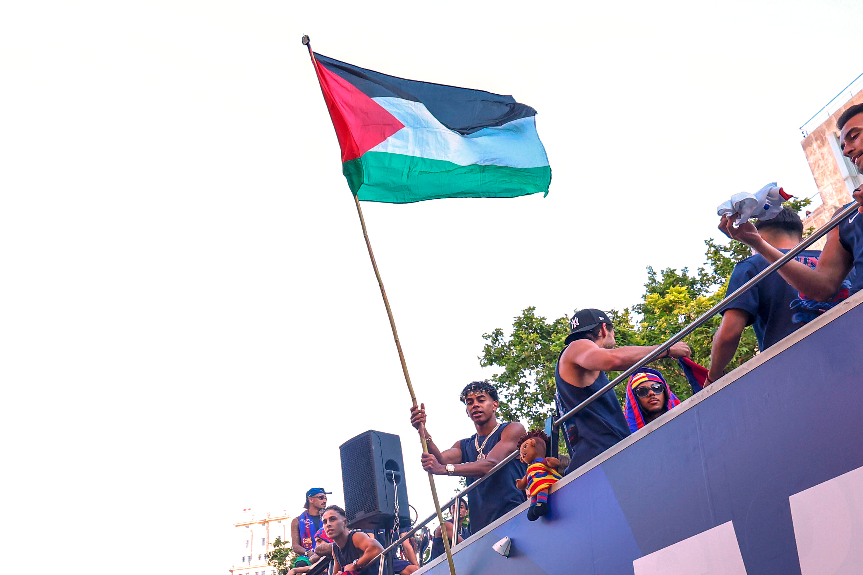 Lamine Yamal’s Palestine flag wave hailed by fans, activists and athletes