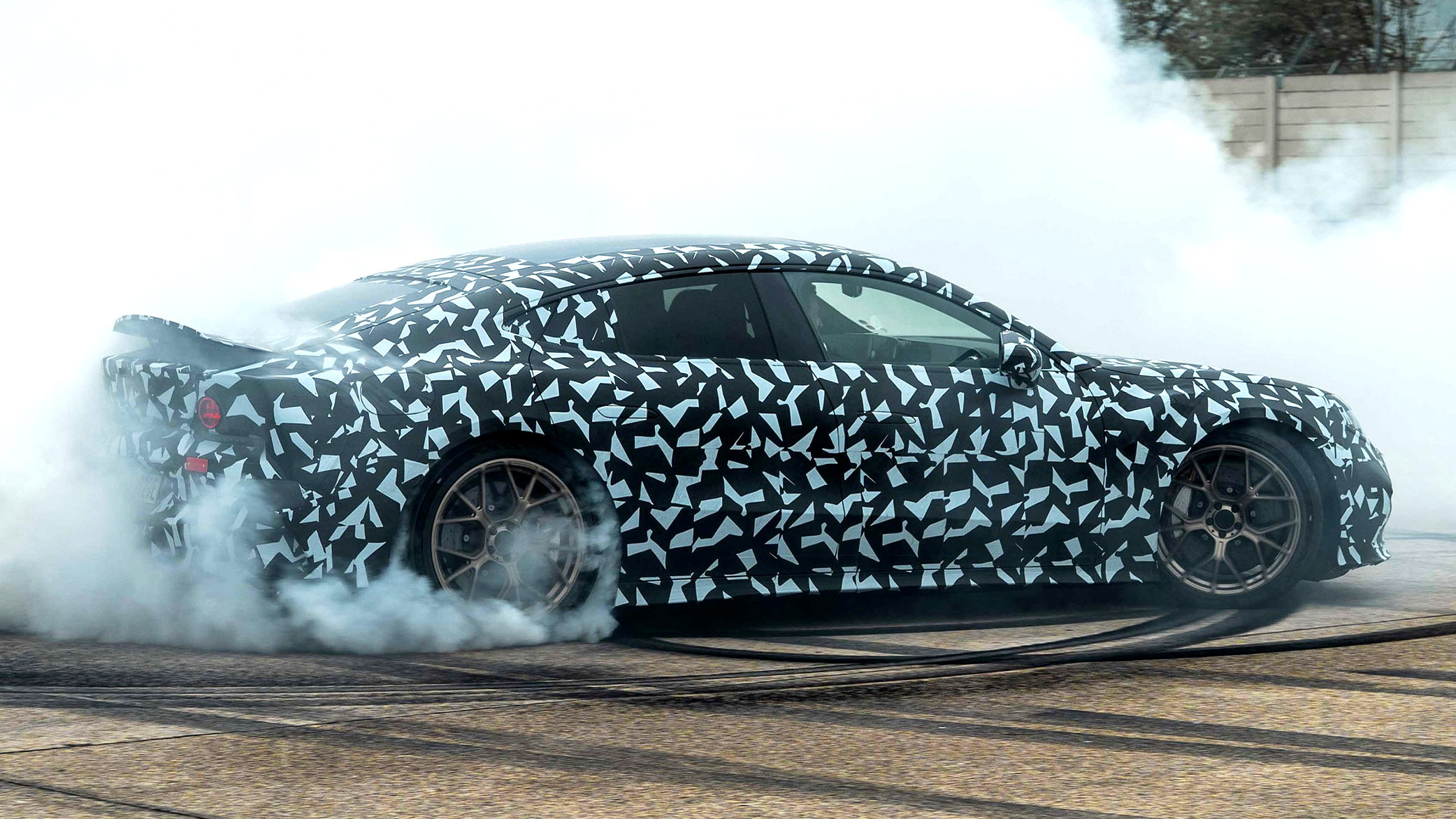 AMG’s new electric GT fakes its V8 noises better than Dodge’s Charger ...