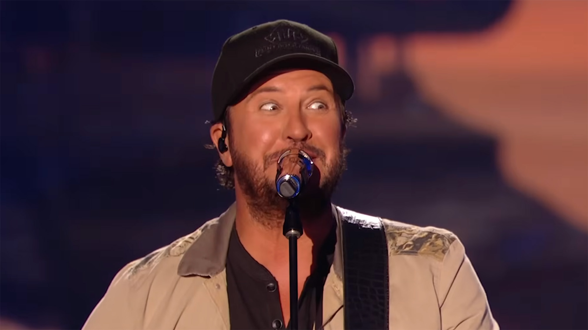 'Little mistake': Luke Bryan explains American Idol finale performance