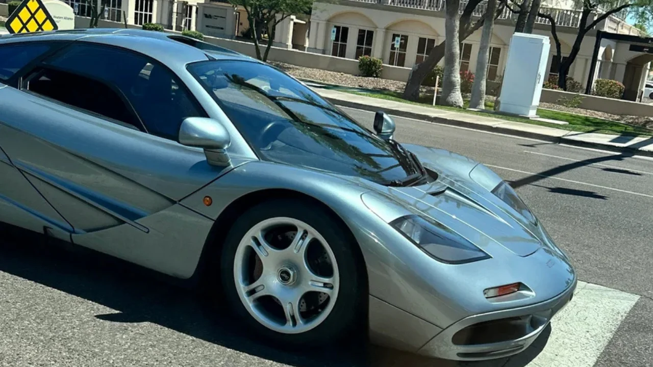 Arizona man makes an incredible car spot in the wild as he drives past ...