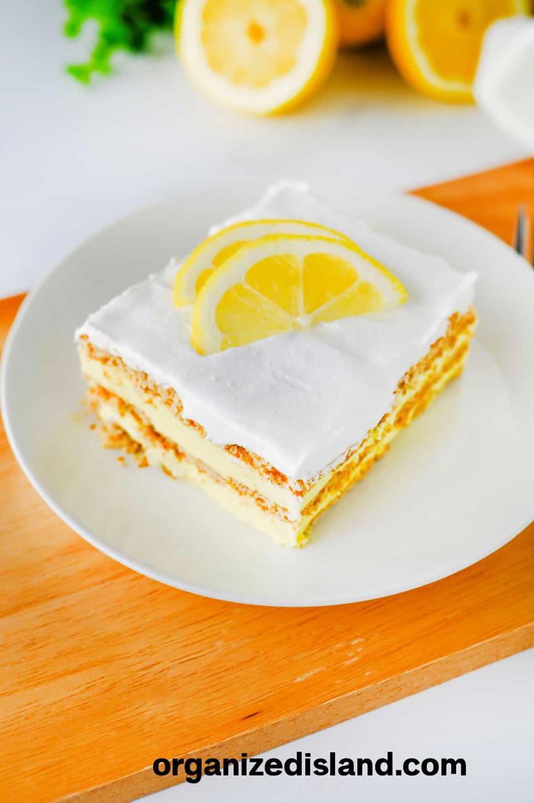 Easy lemon icebox cake (creamy no bake dessert)