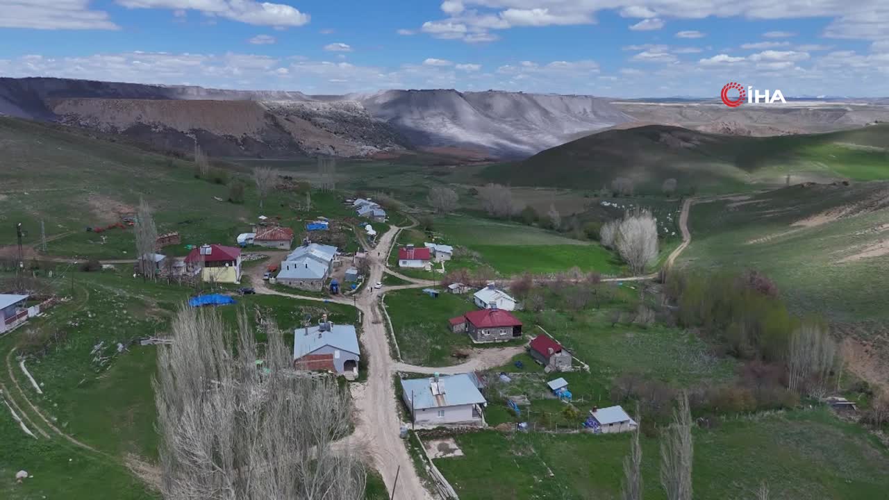 Bu köyde normal ölüm kalmadı: Önceden cennet gibiydi