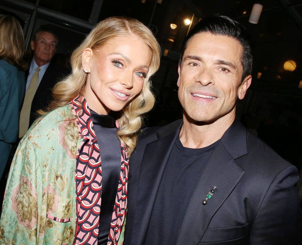 Mark Consuelos stuns fans as he 'ruffle some feathers' live on-air ...