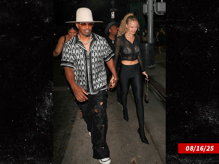 Jamie Foxx Expecting Baby With Girlfriend Alyce Huckstepp