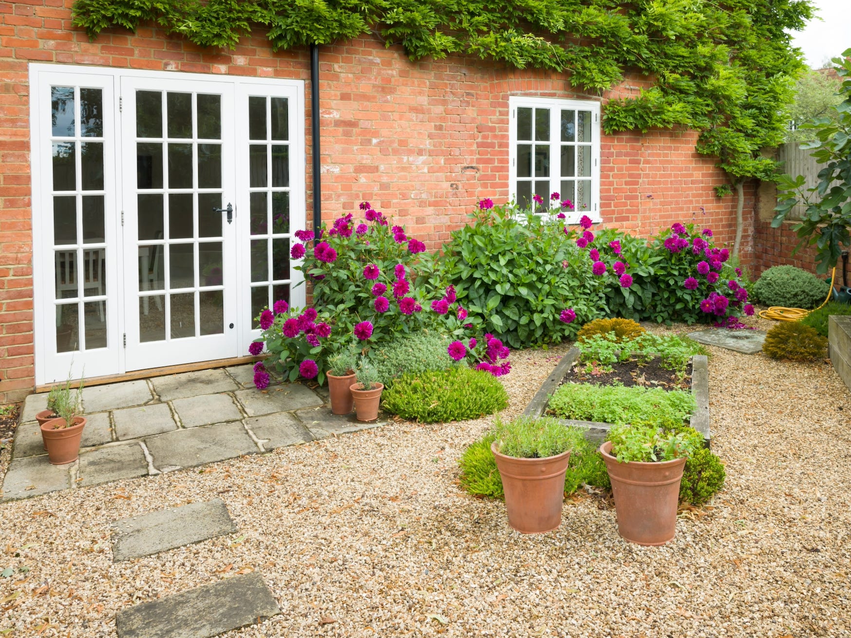 9 things landscapers, gardeners, and interior designers would never ...