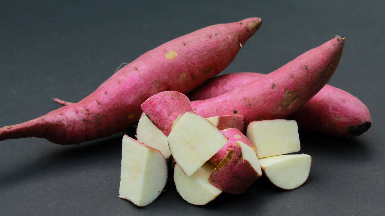 How to make sweet potato fried rice for a light summer dinner at home