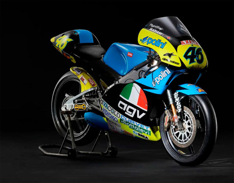 All’asta la prima moto di Valentino Rossi: vale fino a 150 mila euro