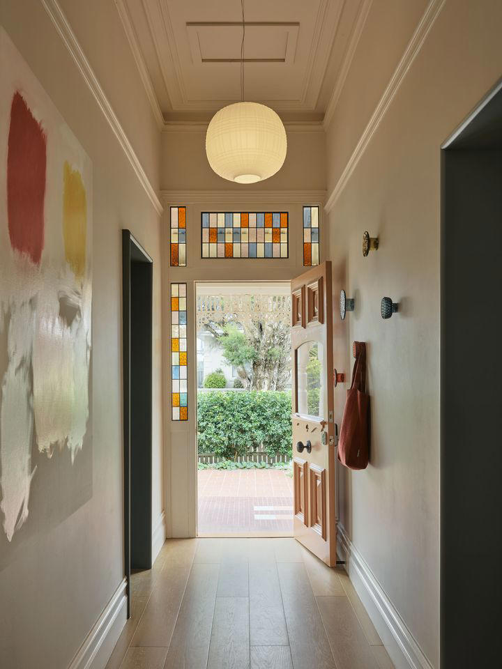 Designers say stained glass is back—here’s how to make this vintage ...