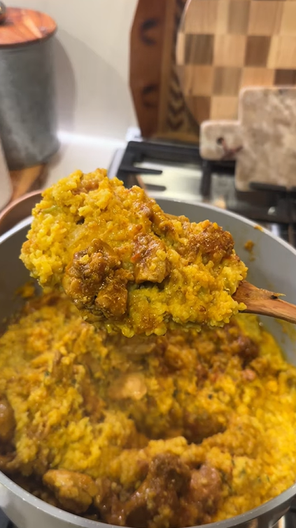 This soupy rice is so comforting 😍🍲🔥 Khichdi / Khichuri edition 💯🤤 Warm ...