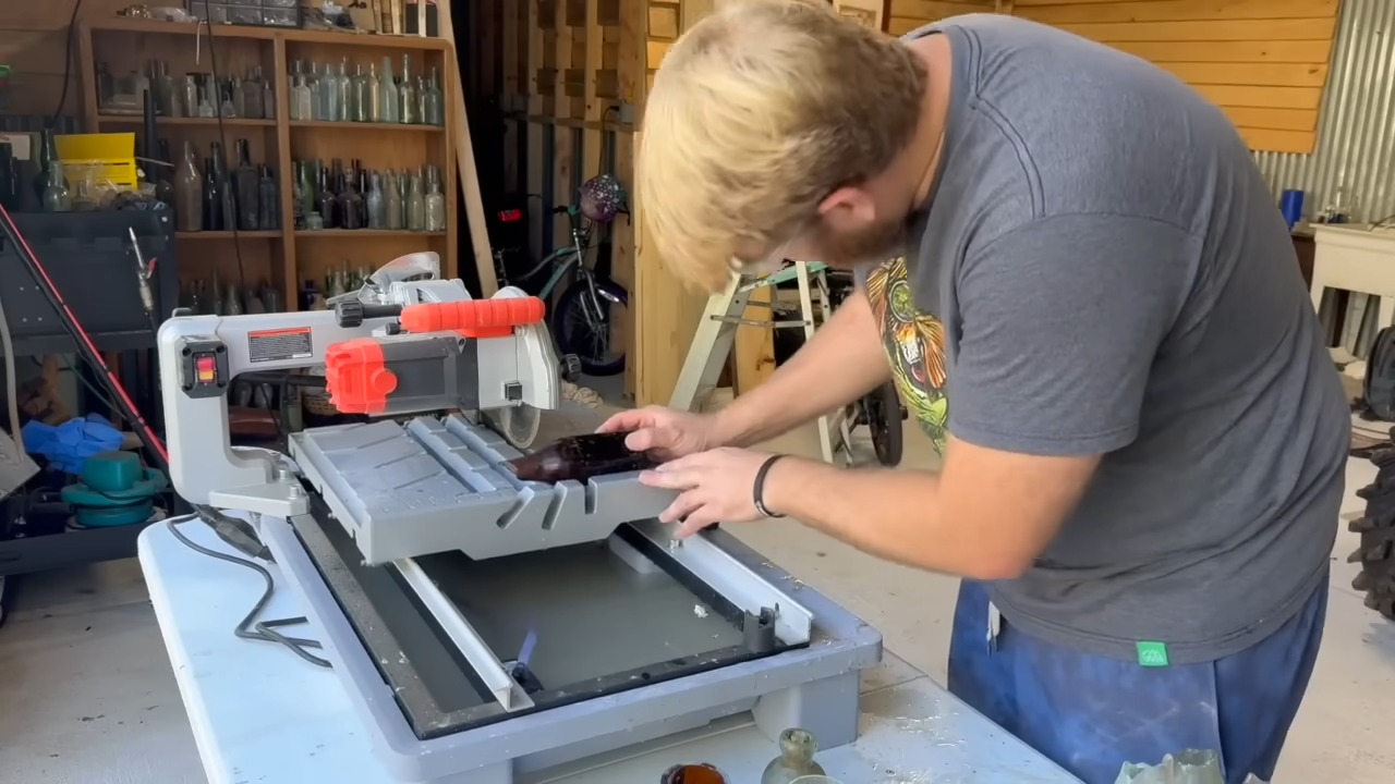 How to work safely with antique glass while preserving its history