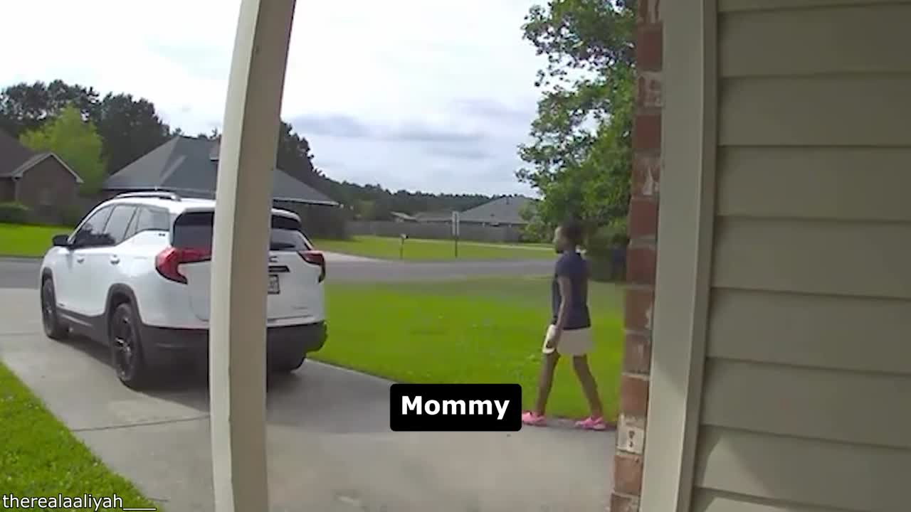She forgot her kid