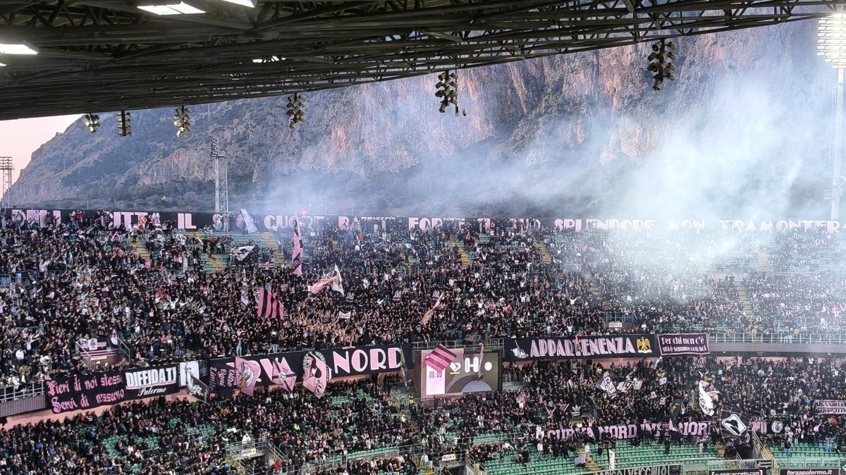 Palermo, gli ultras abbandonano l'allenamento e accusano: "Così non si ...