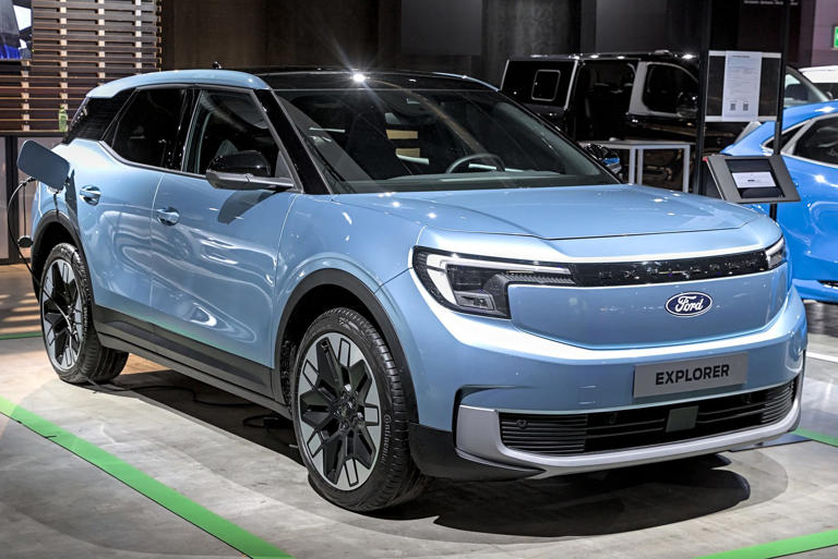 Why mechanics who doubted EV batteries are quietly changing their tune