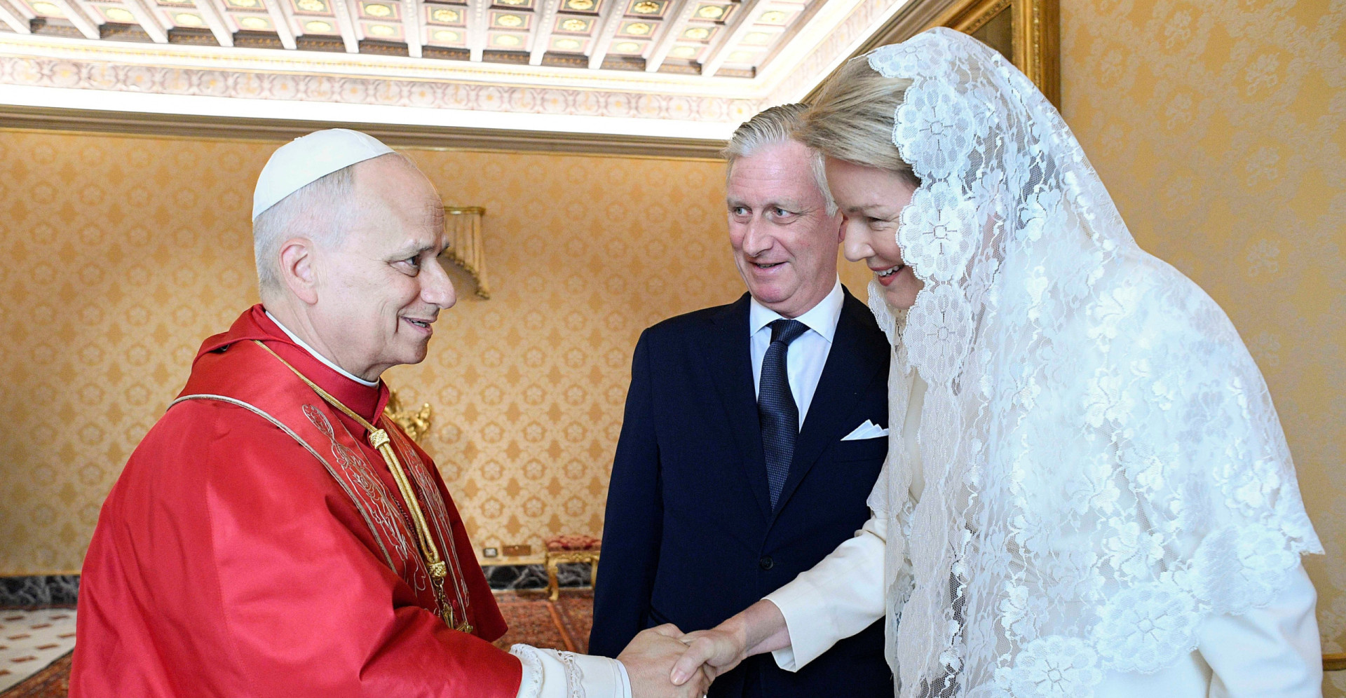 Only these seven women can wear white before the pope