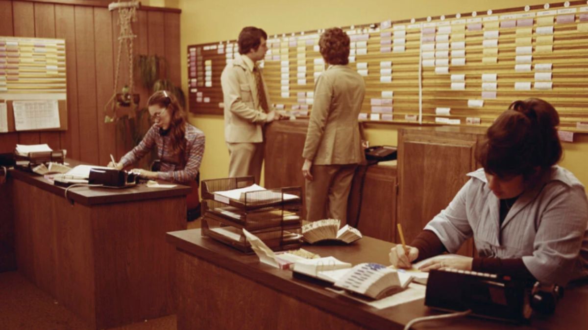 10 vintage photos that capture the American workplace in the 1970s