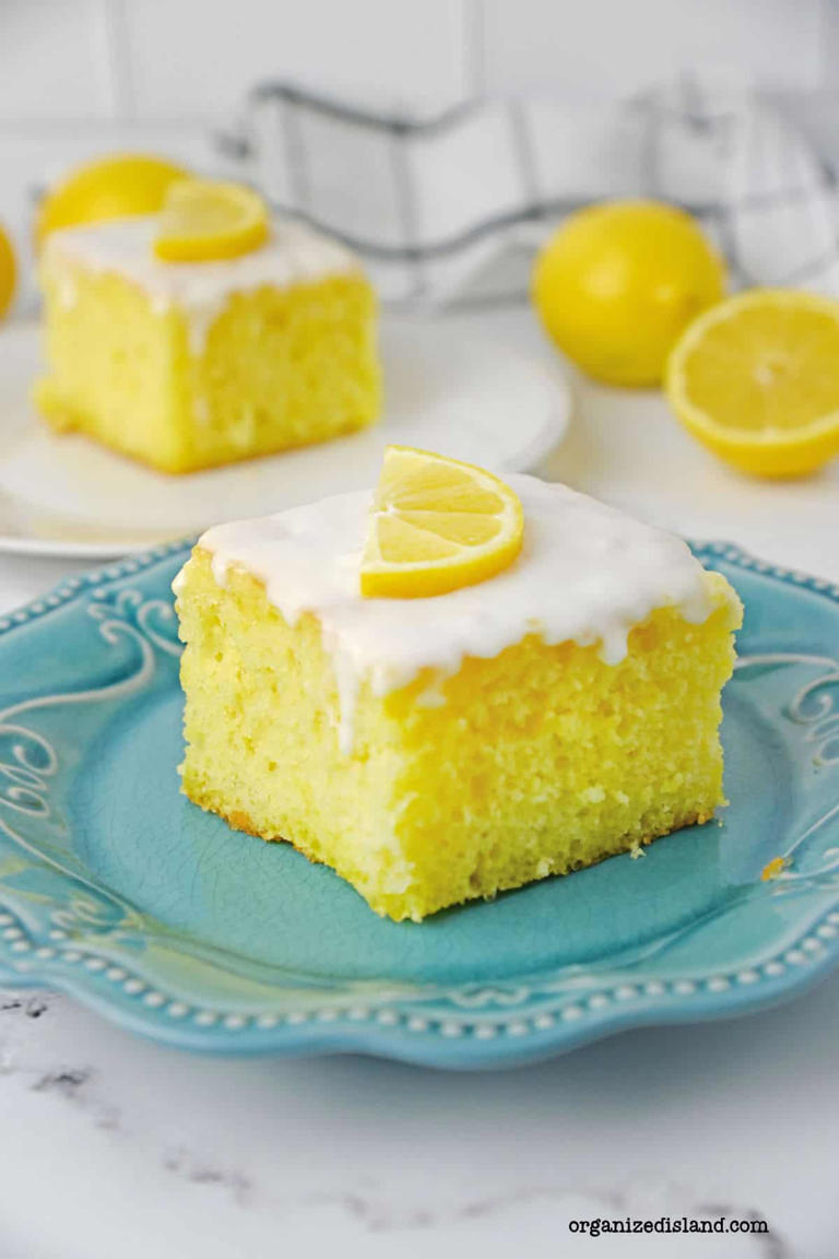 Easy lemon icebox cake (creamy no bake dessert)