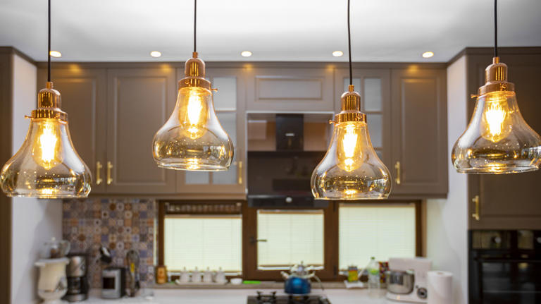 8 kitchen design trends from the '80s that are back in 2026