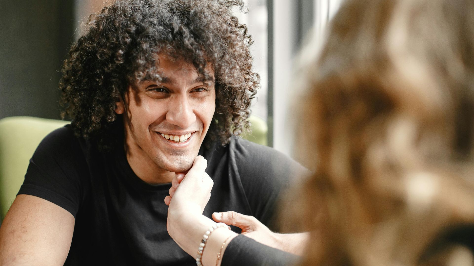 20 petites attentions des femmes qui font fondre les hommes en secret