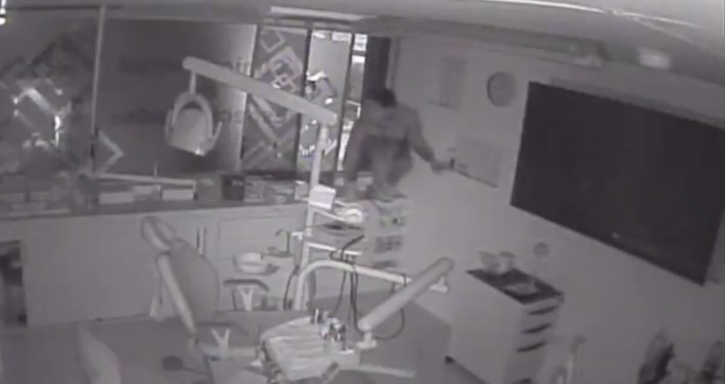VIDEO: durante el toque, sujeto se robó varios artículos electrónicos ...