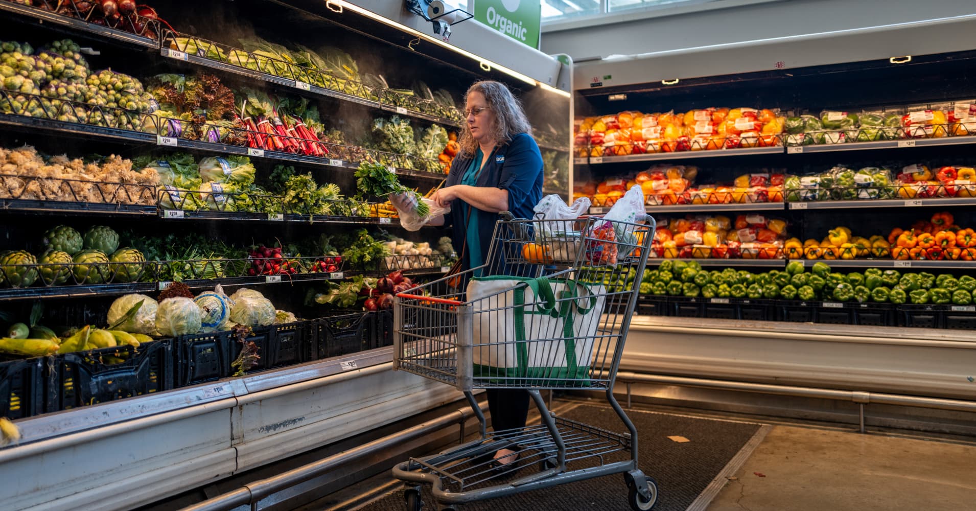 Markets raise chances for a Fed rate hike following hot inflation report