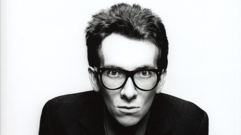 5 critically adored Elvis Costello songs that never reached No. 1
