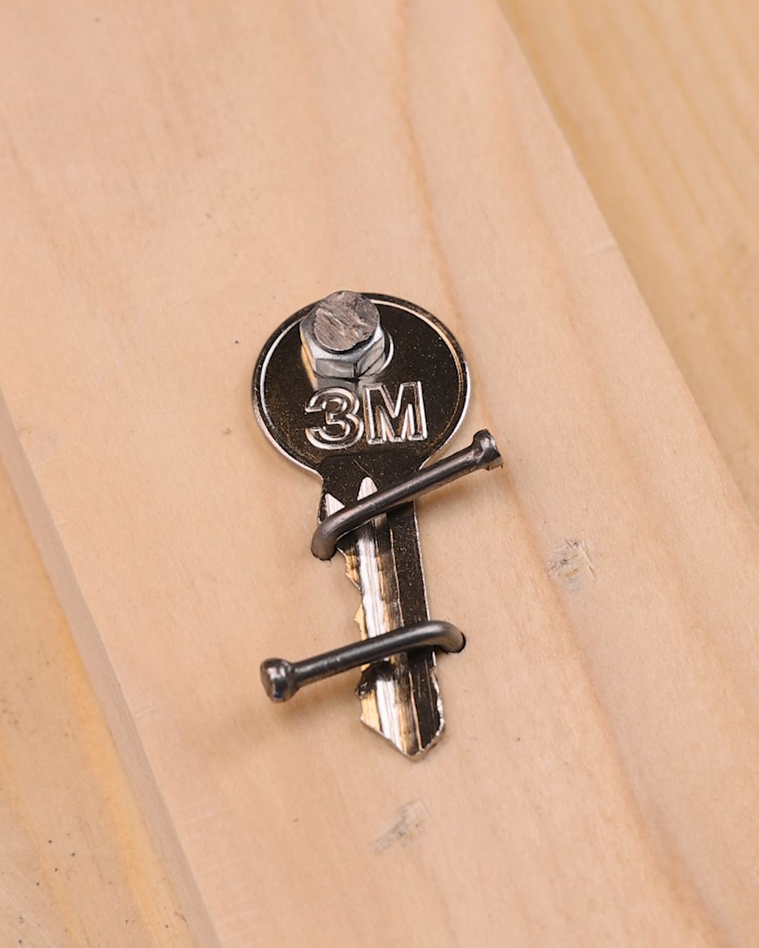 One key, two screws, unlimited use 🔧🗝️