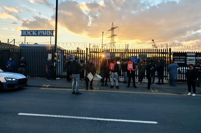 Alum Rock food court suddenly slapped with stop trading order
