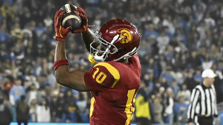 Caleb Williams gets a familiar safety valve with the Kyron Hudson signing