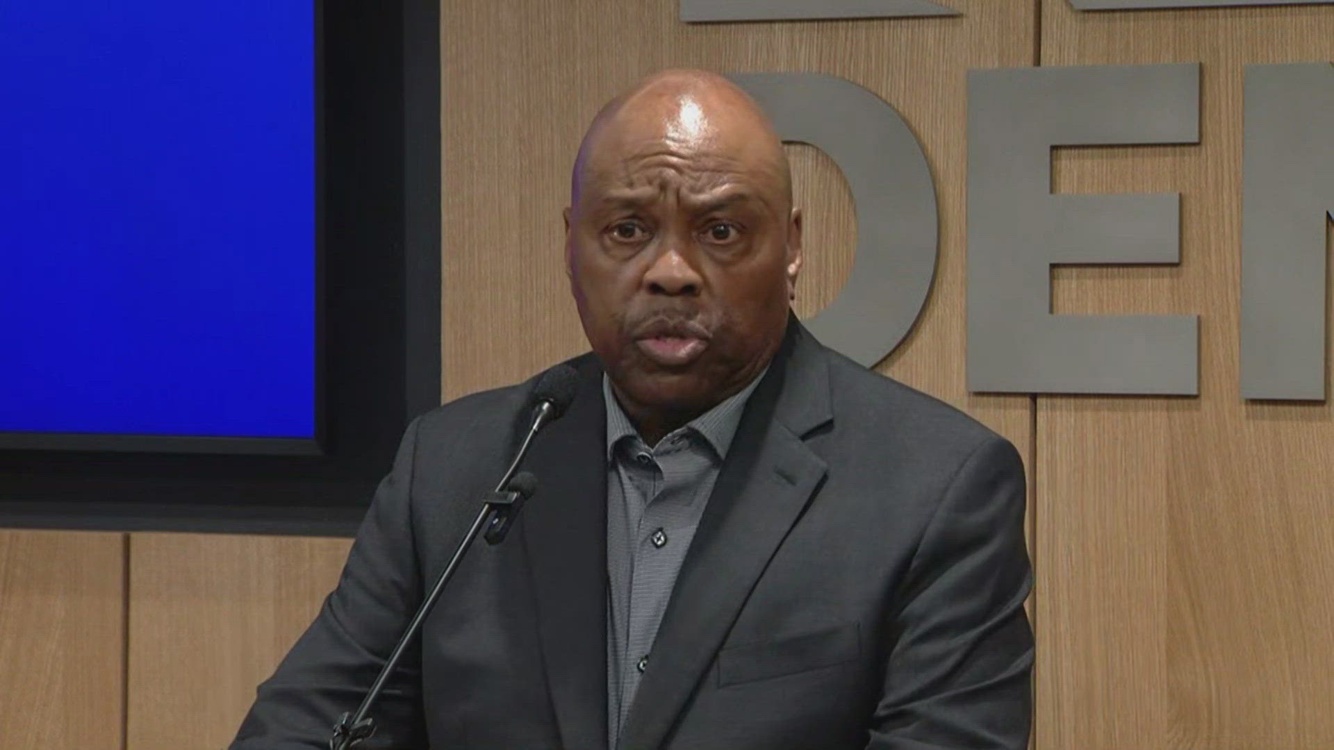 Denver officials give update on fatal Frontier runway incident at DIA